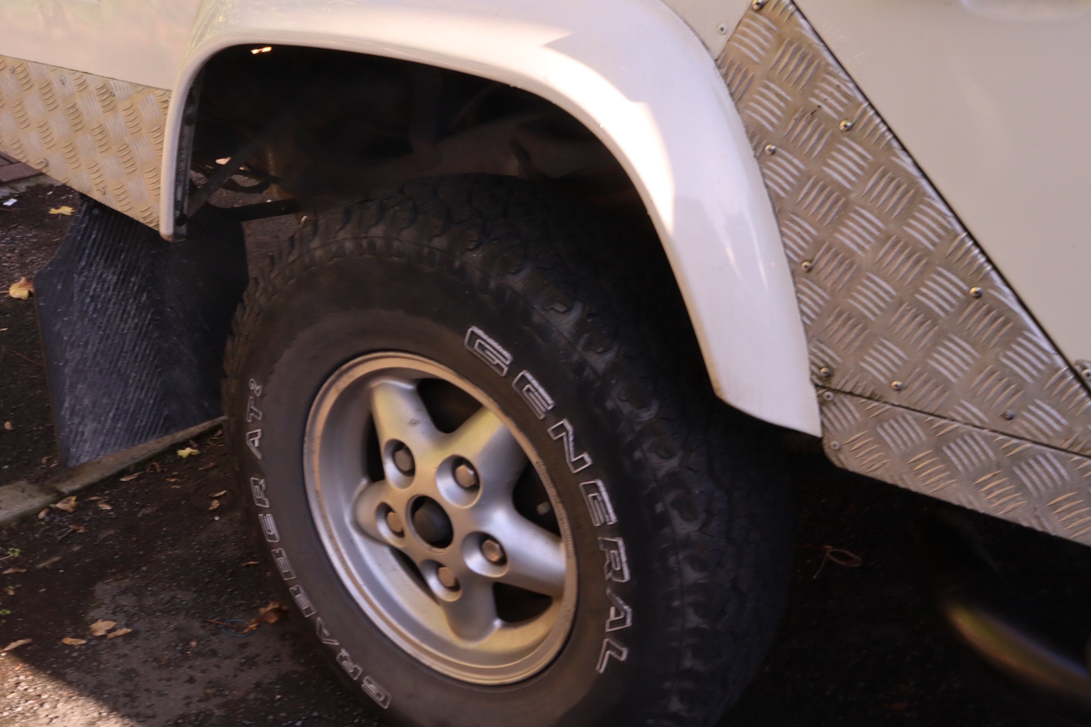 Lot 30 - 1990 Land Rover 110 Defender TDI