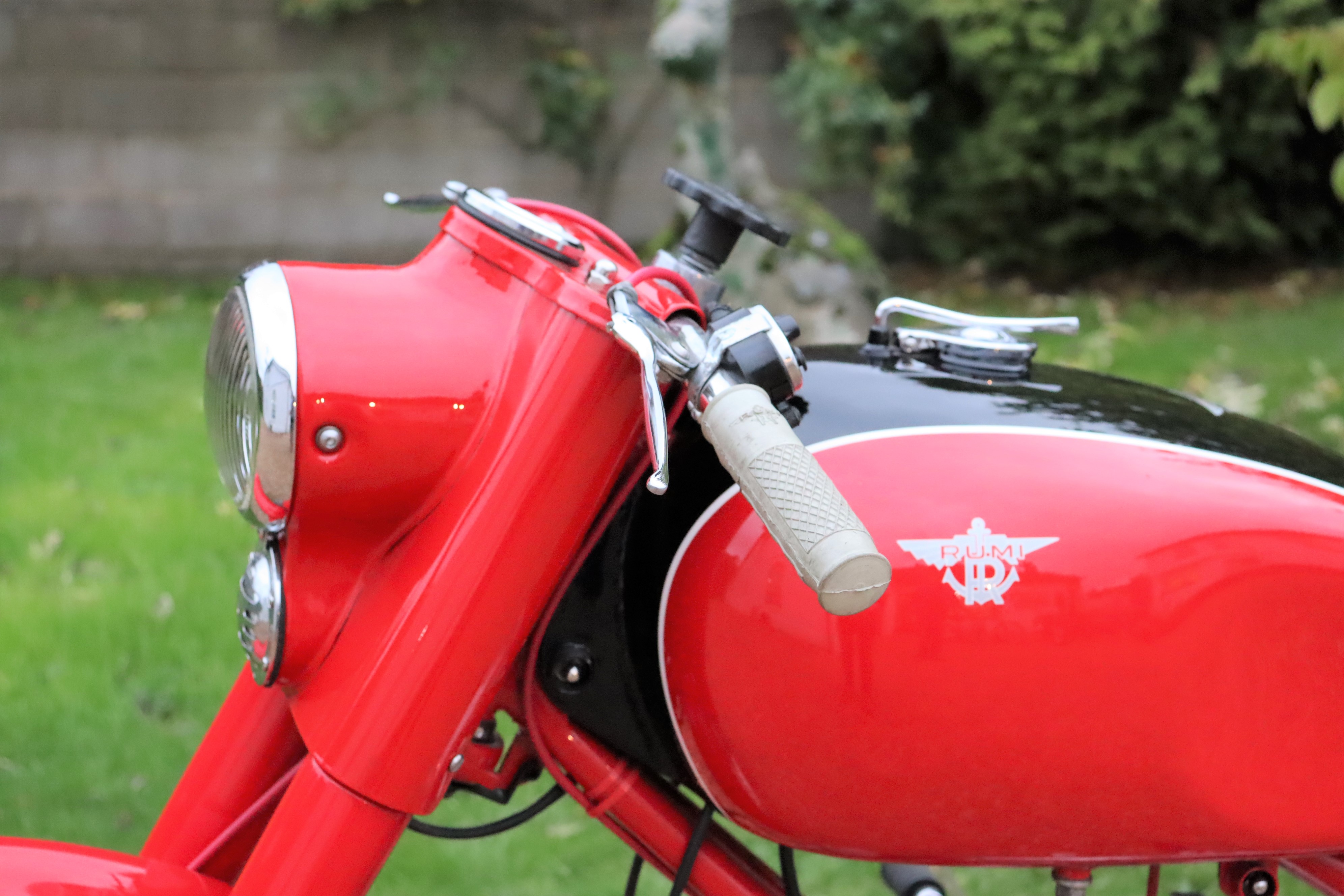 Lot 374 - 1955 Moto Rumi Sport
