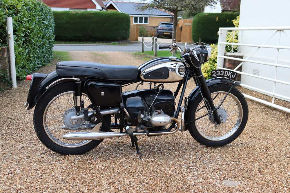 Lot 371 - 1957 Velocette Valiant