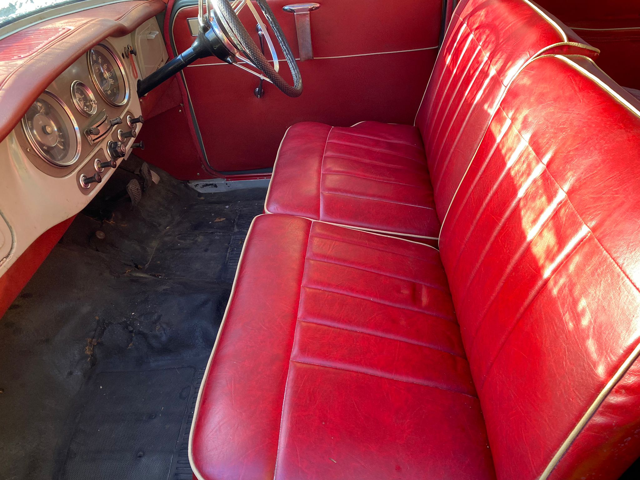 1957 Morris Isis Series II Traveller