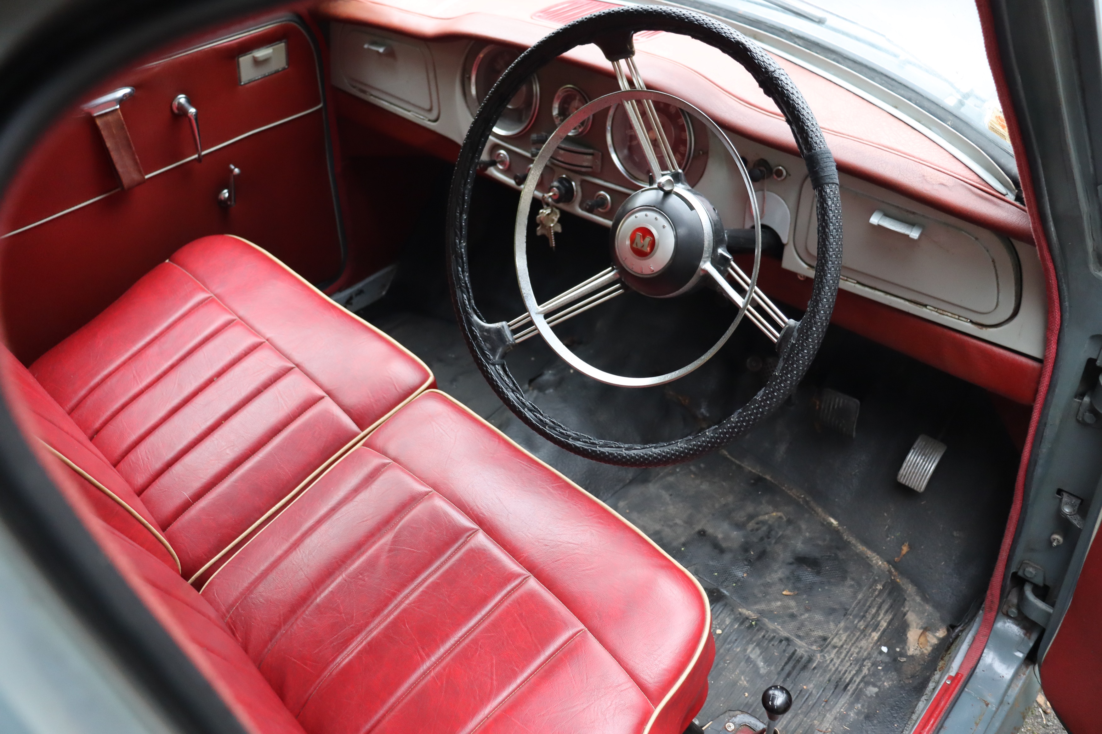 1957 Morris Isis Series II Traveller