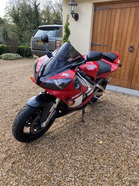 Lot 274 - 2001 Yamaha R1