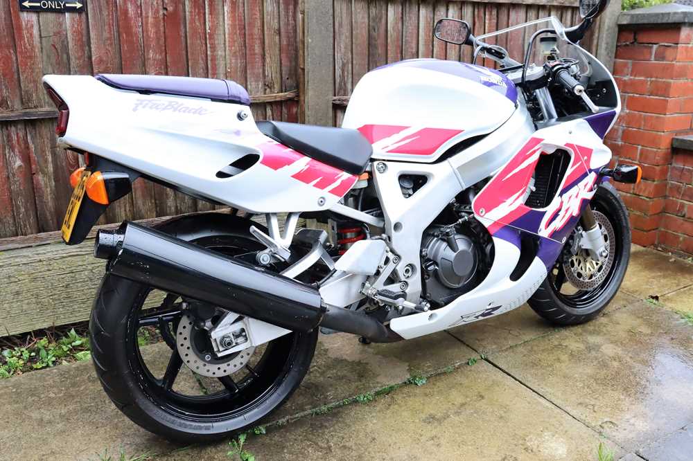 Lot 238 - 1993 Honda SC28 CBR900RR Fireblade