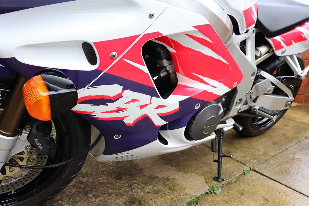 Lot 238 - 1993 Honda SC28 CBR900RR Fireblade