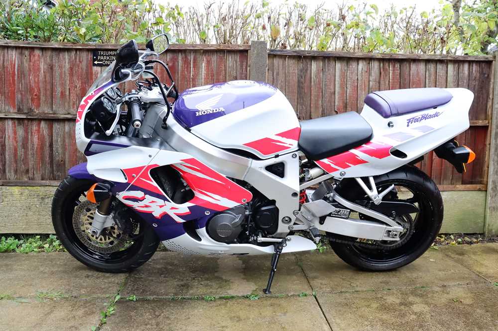 Lot 238 - 1993 Honda SC28 CBR900RR Fireblade
