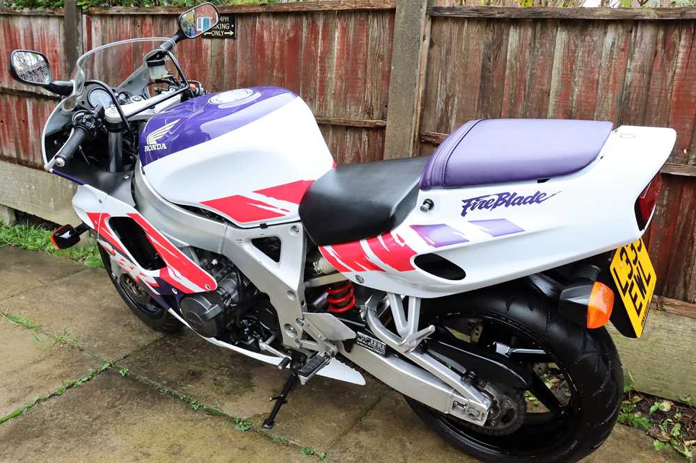 Lot 238 - 1993 Honda SC28 CBR900RR Fireblade