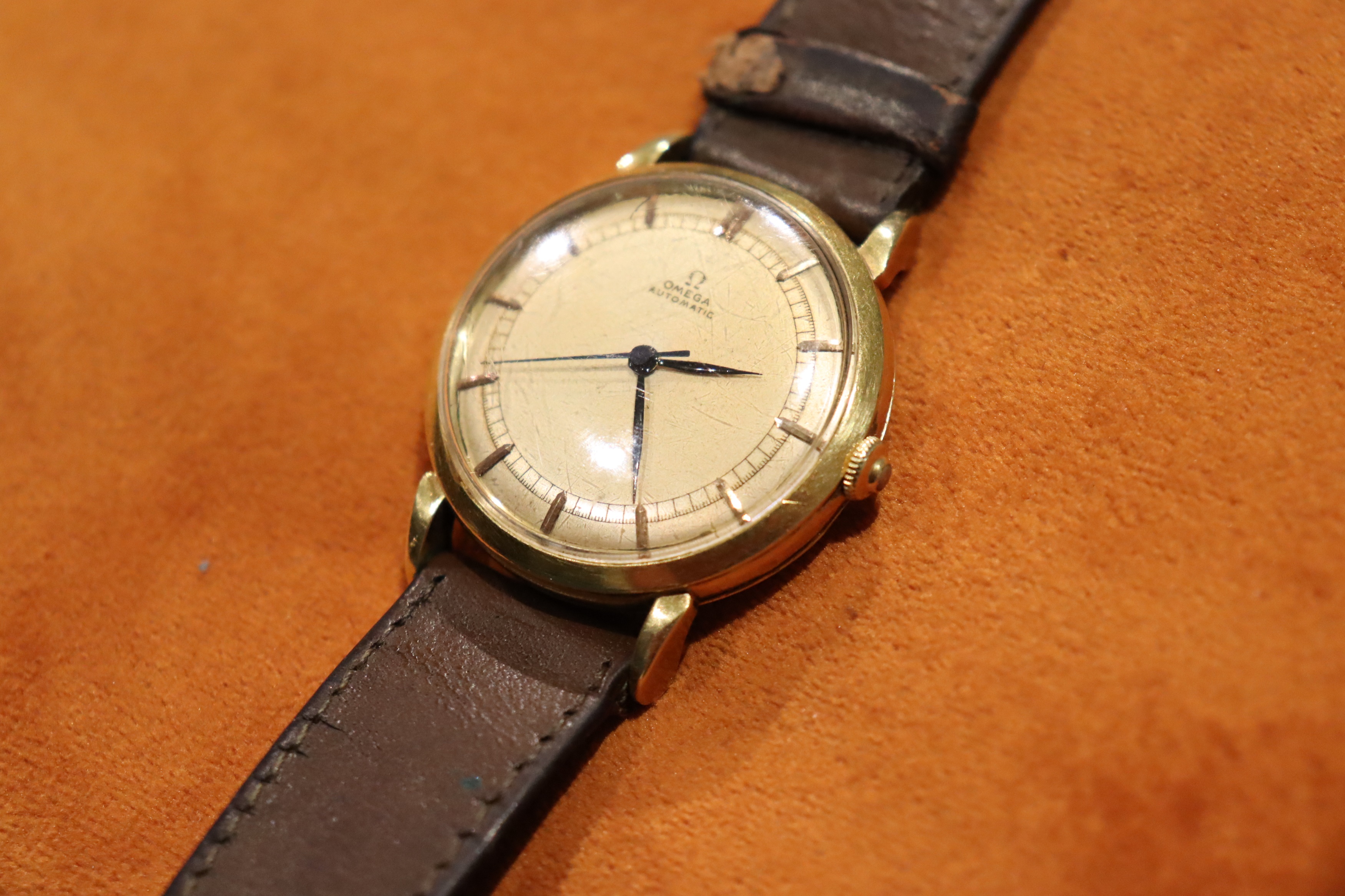 Lot 200 - c.1940s/ 1950s Omega Bumper RA Watch