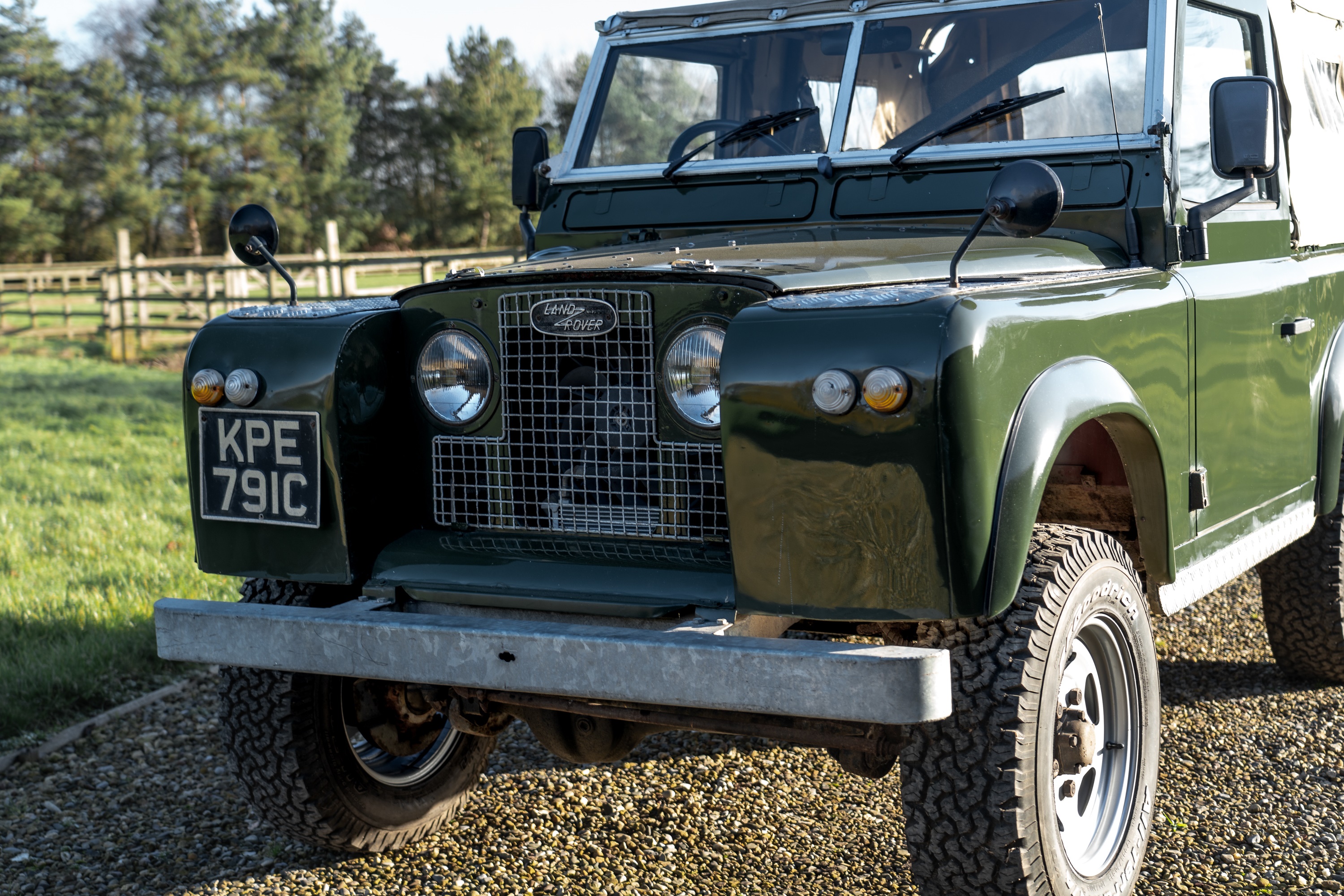 Lot 25 - 1965/2006 Land Rover / Range Rover 'Series