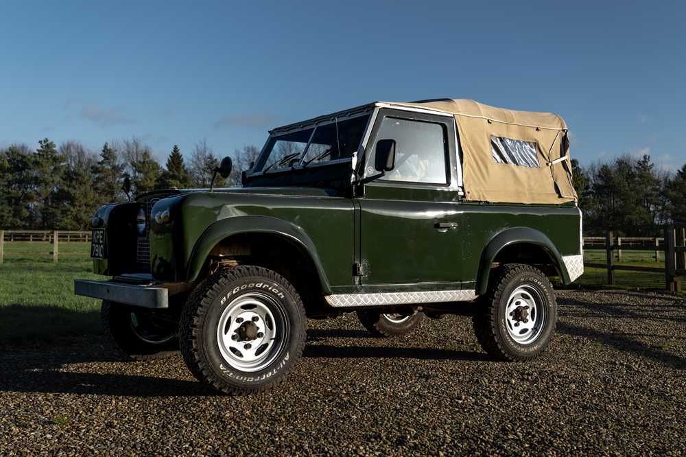 Lot 25 - 1965/2006 Land Rover / Range Rover 'Series