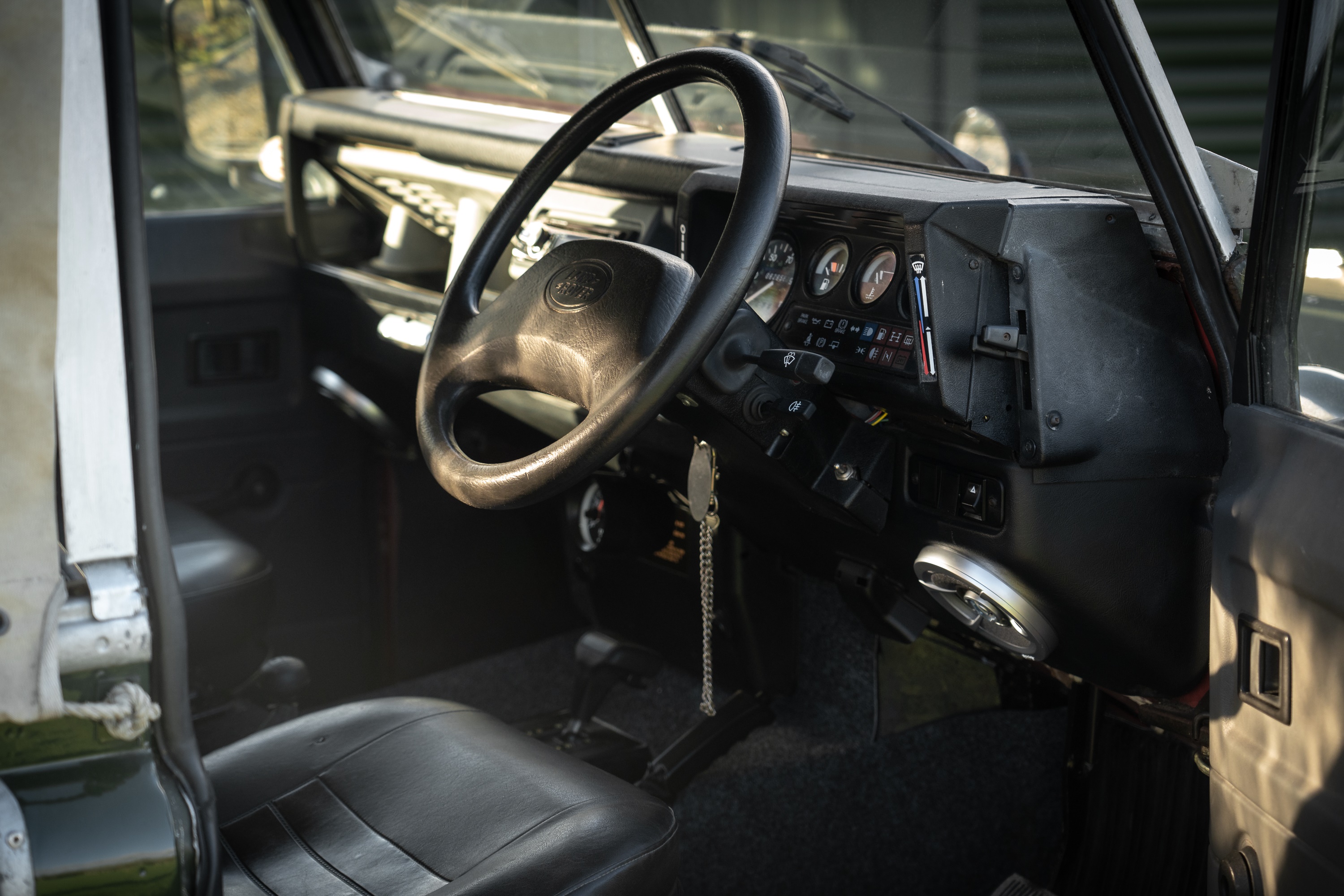 Lot 25 - 1965/2006 Land Rover / Range Rover 'Series