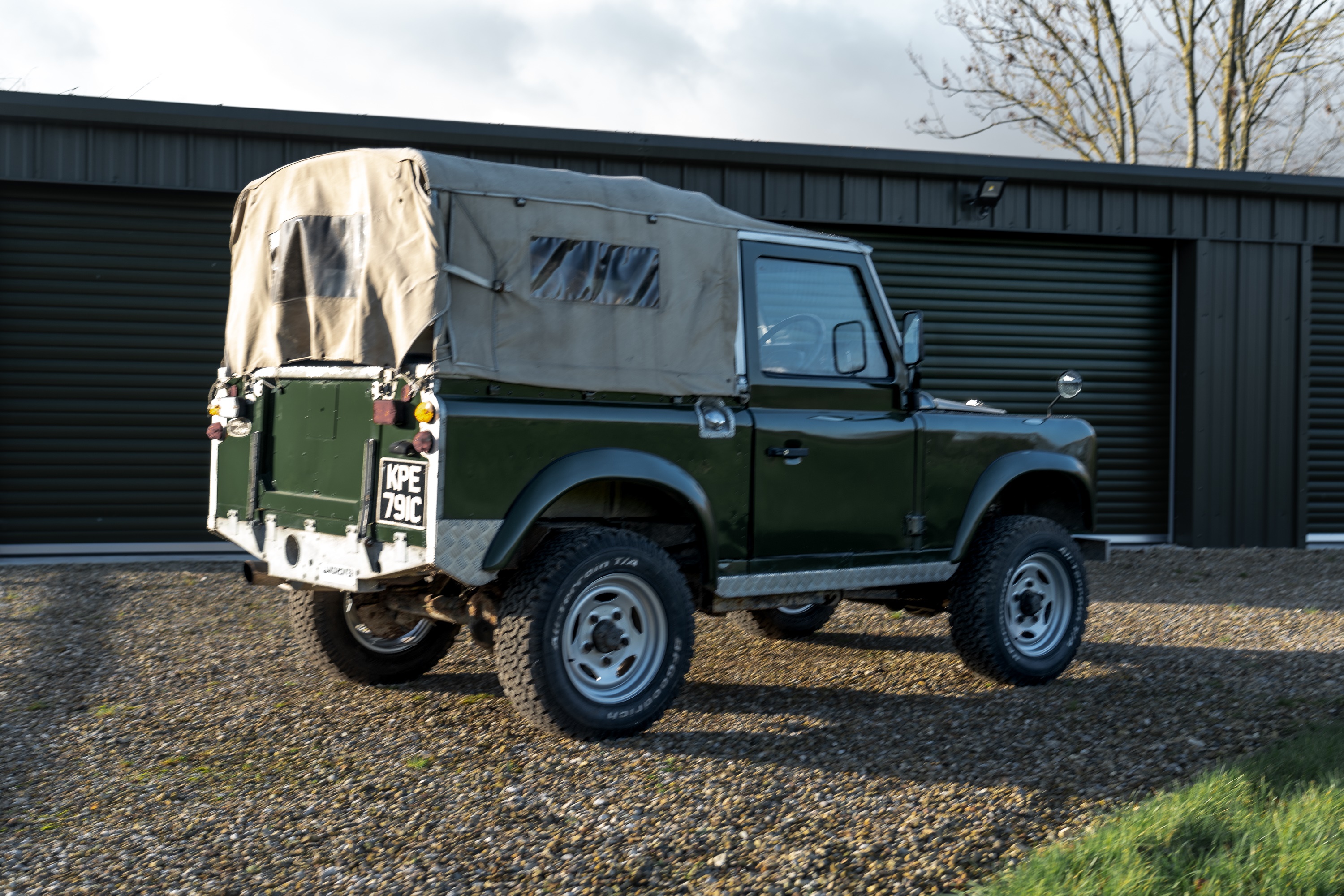 Lot 25 - 1965/2006 Land Rover / Range Rover 'Series