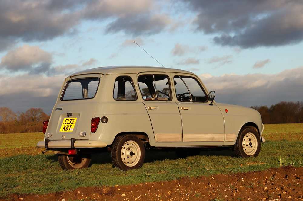 Lot 18 - 1985 Renault 4 GTL