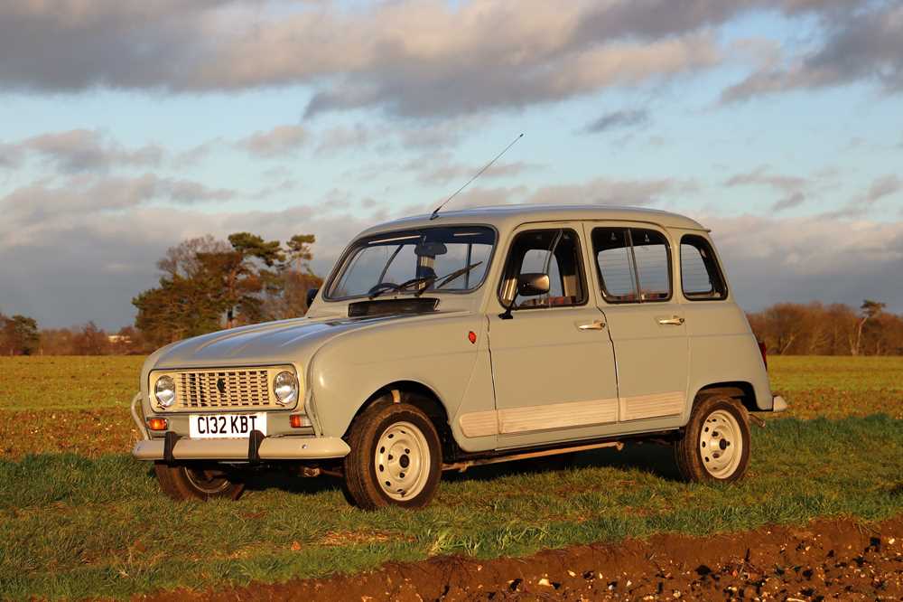 Lot 18 - 1985 Renault 4 GTL