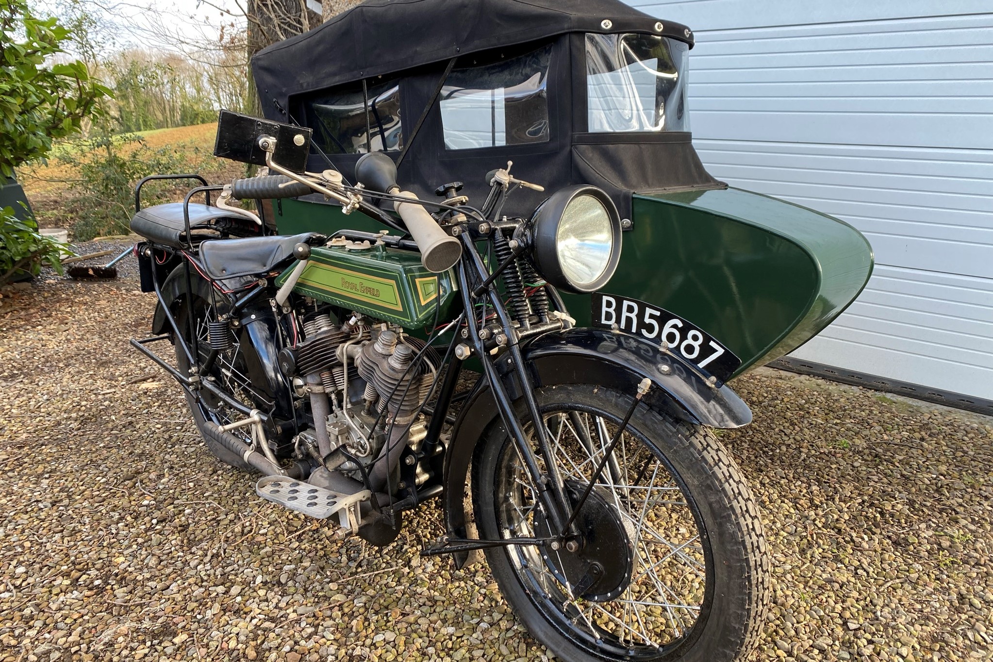 Lot 237 - 1927 Royal Enfield 180 Combination