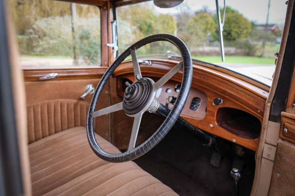 Lot 10 - 1929 Humber 16/50 Saloon