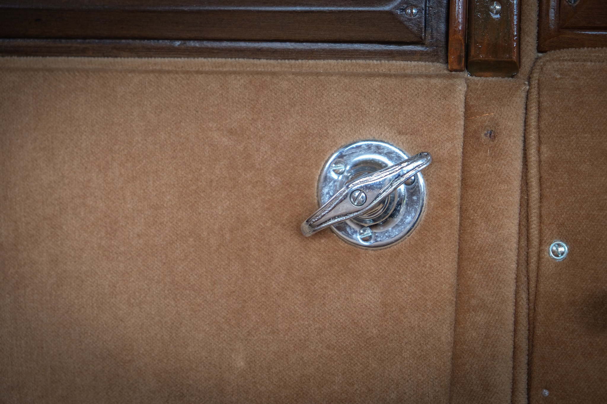 Lot 10 - 1929 Humber 16/50 Saloon