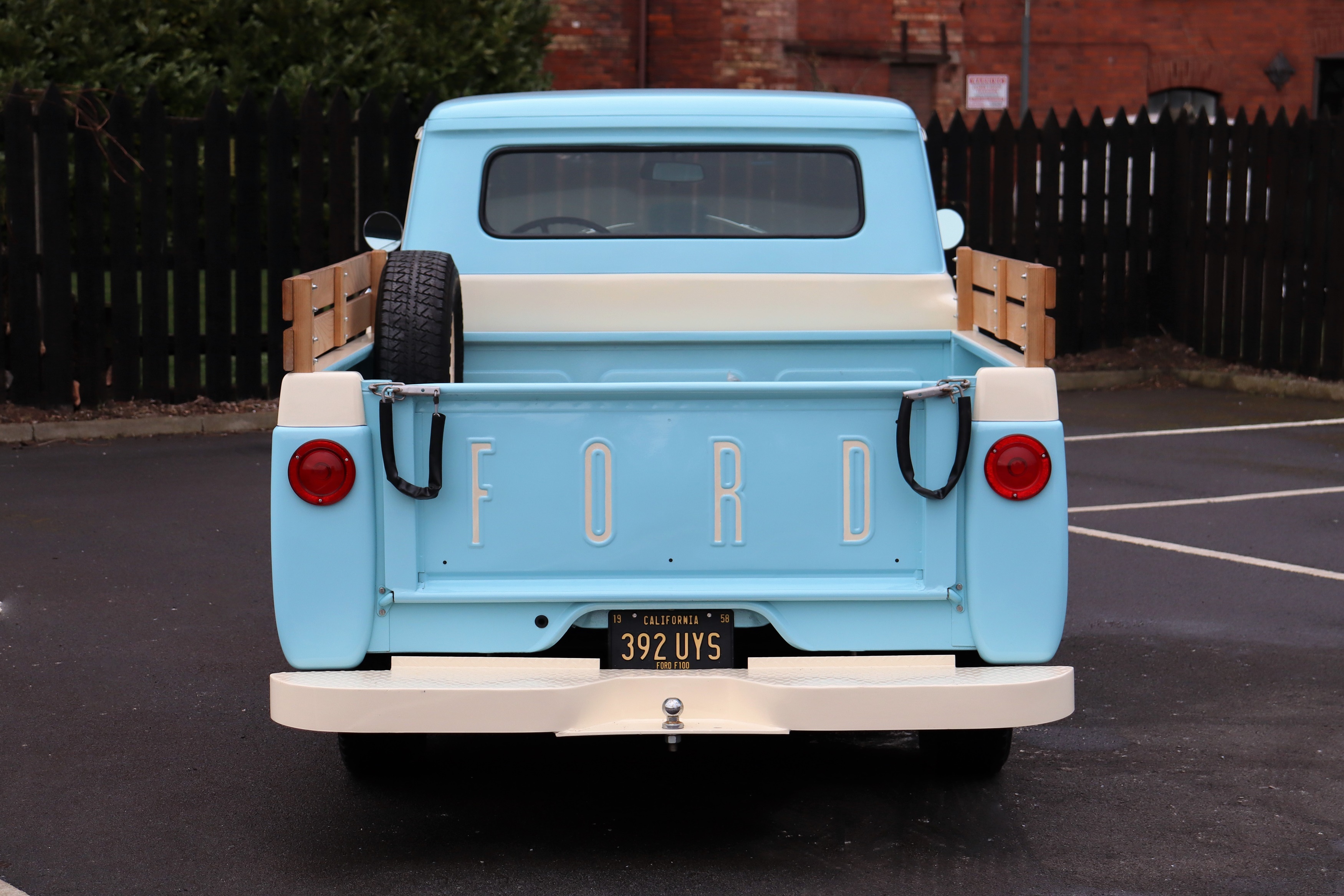 Lot 105 - 1958 Ford F100 'Styleside' Pickup