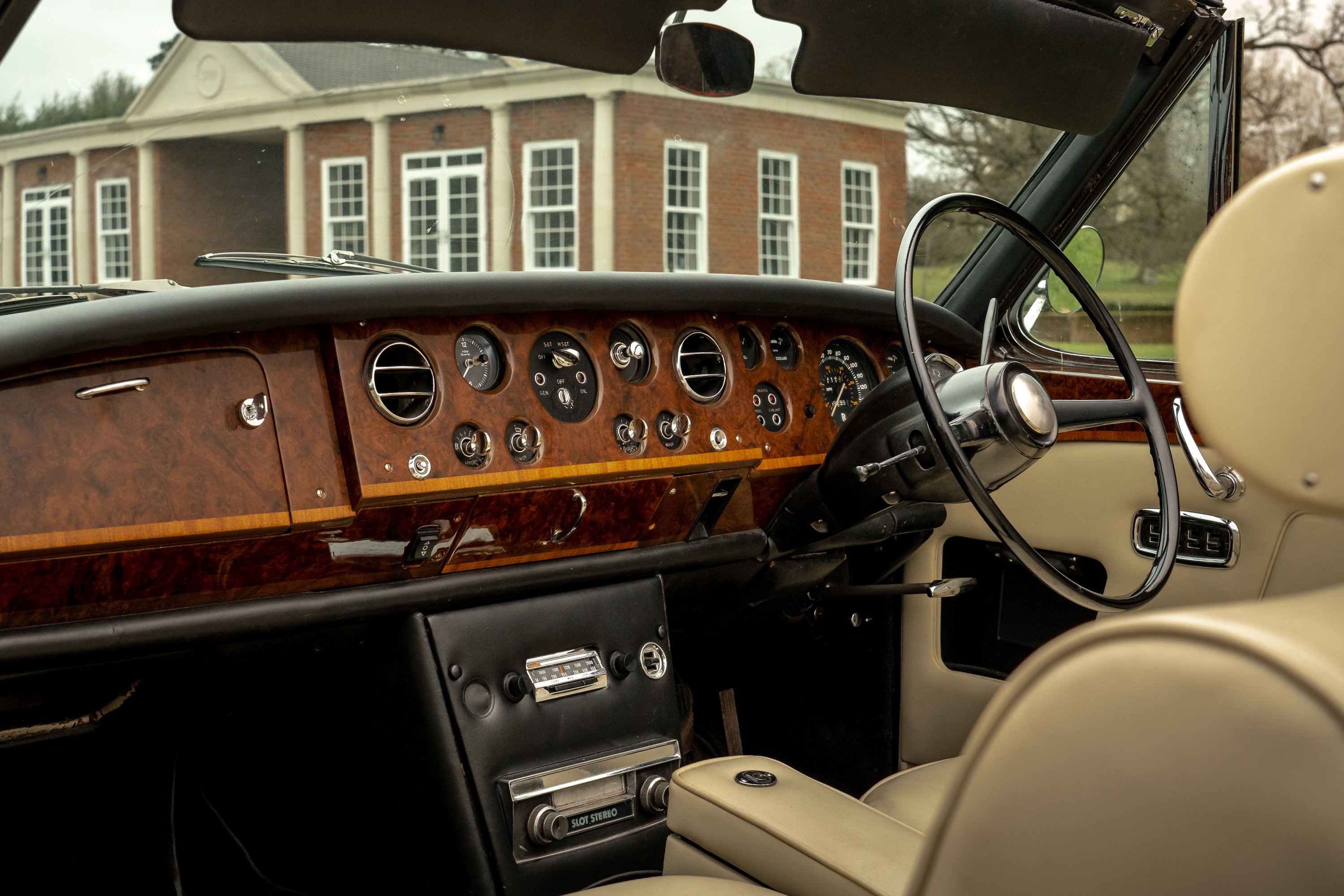 Lot 83 - 1968 Rolls-Royce Silver Shadow Two-Door