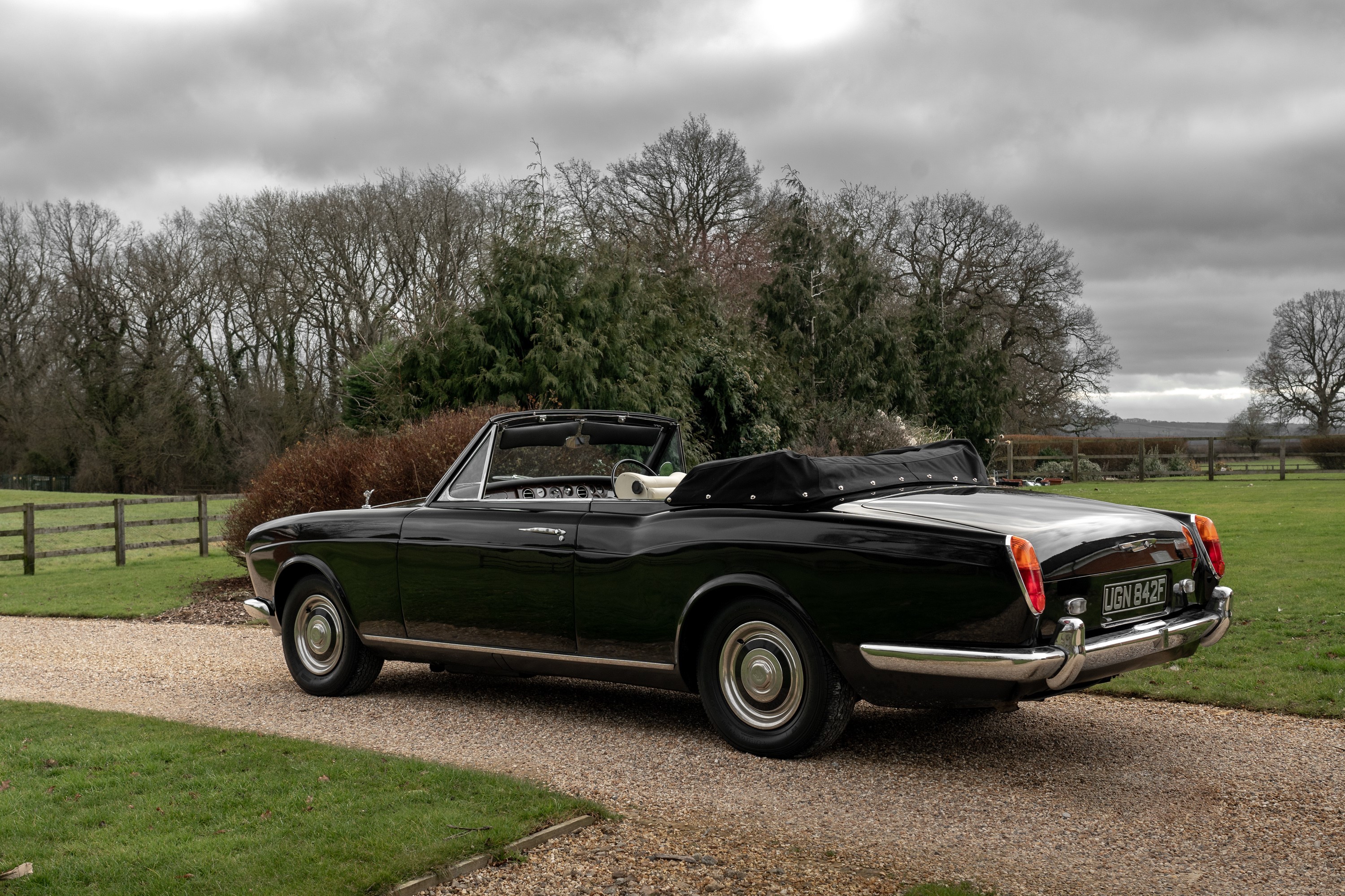 Lot 83 - 1968 Rolls-Royce Silver Shadow Two-Door