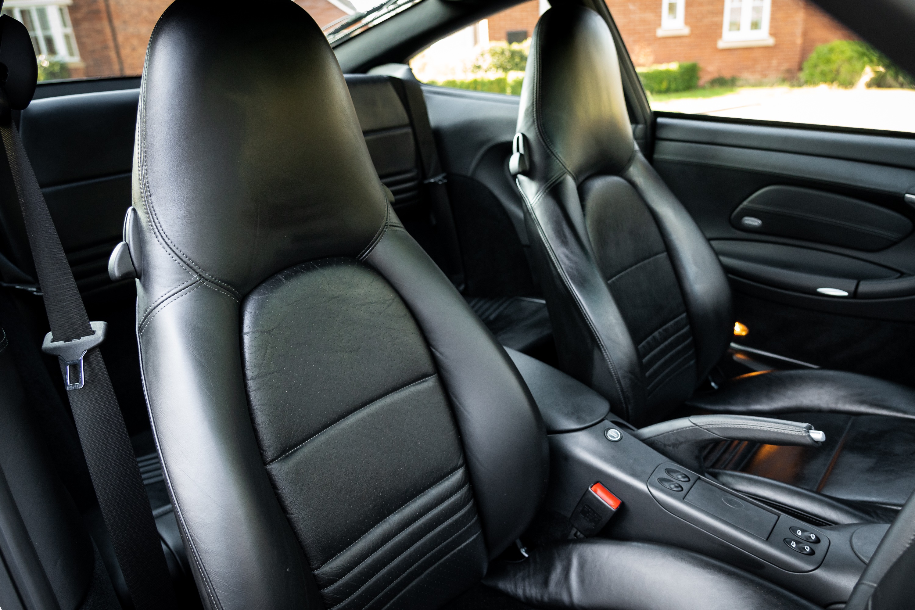 Lot 72 - 2002 Porsche 911 Carrera 4S