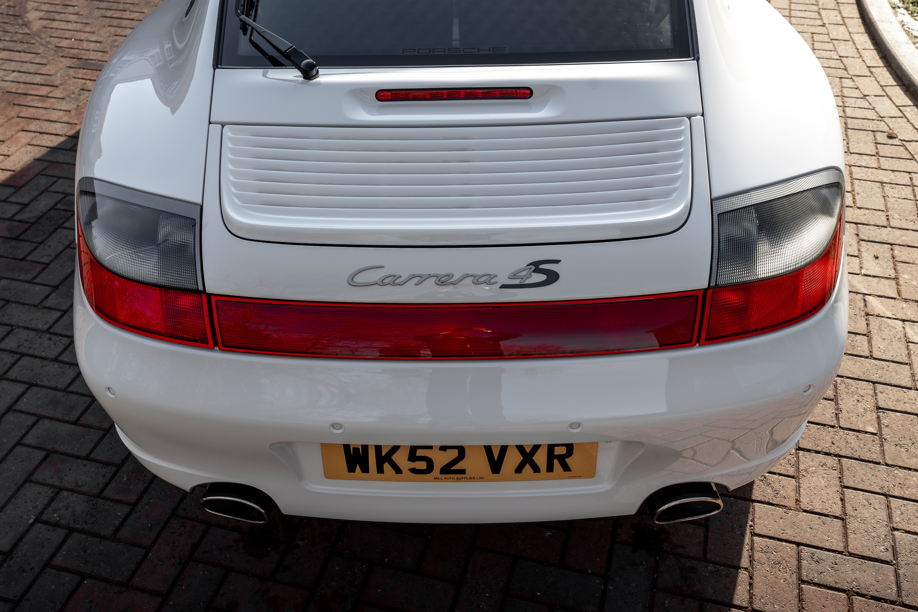 Lot 72 - 2002 Porsche 911 Carrera 4S