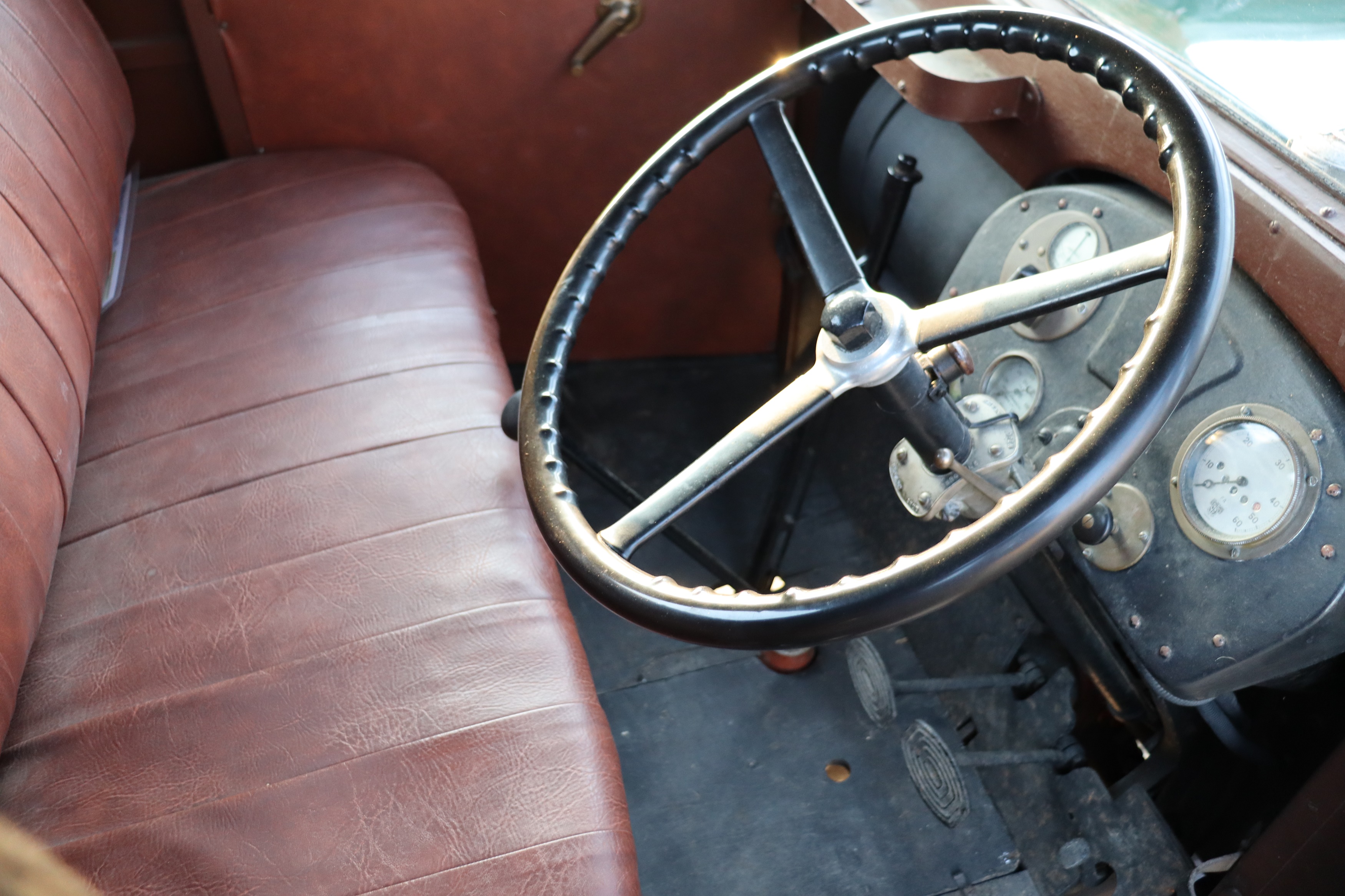 Lot 31 - 1929 Morris-Commercial 25cwt 'R-Type' Truck