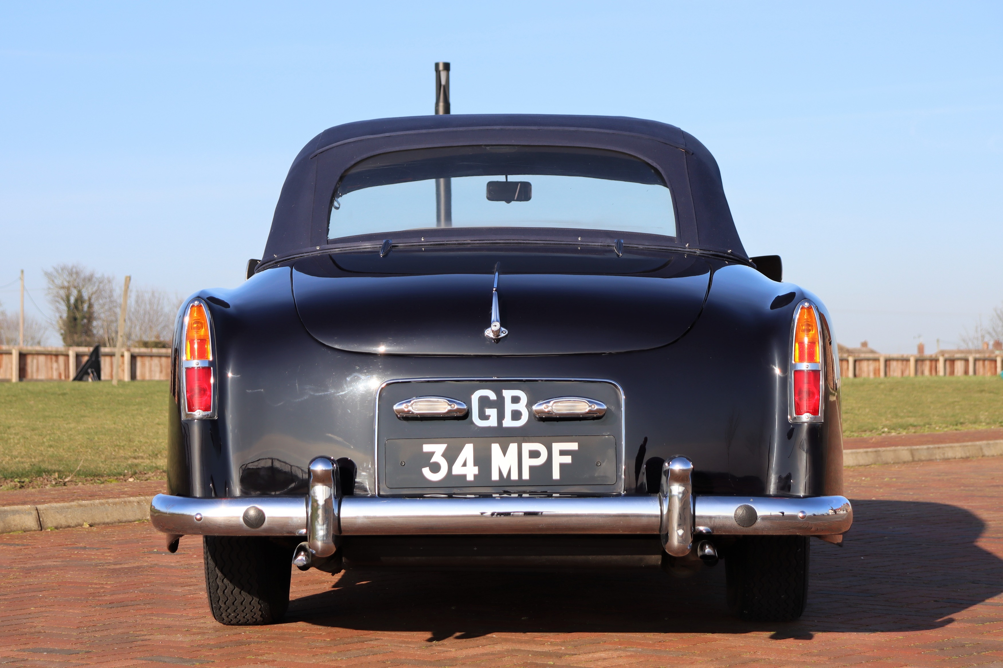 Lot 87 - 1959 Alvis TD21 Drophead Coupé