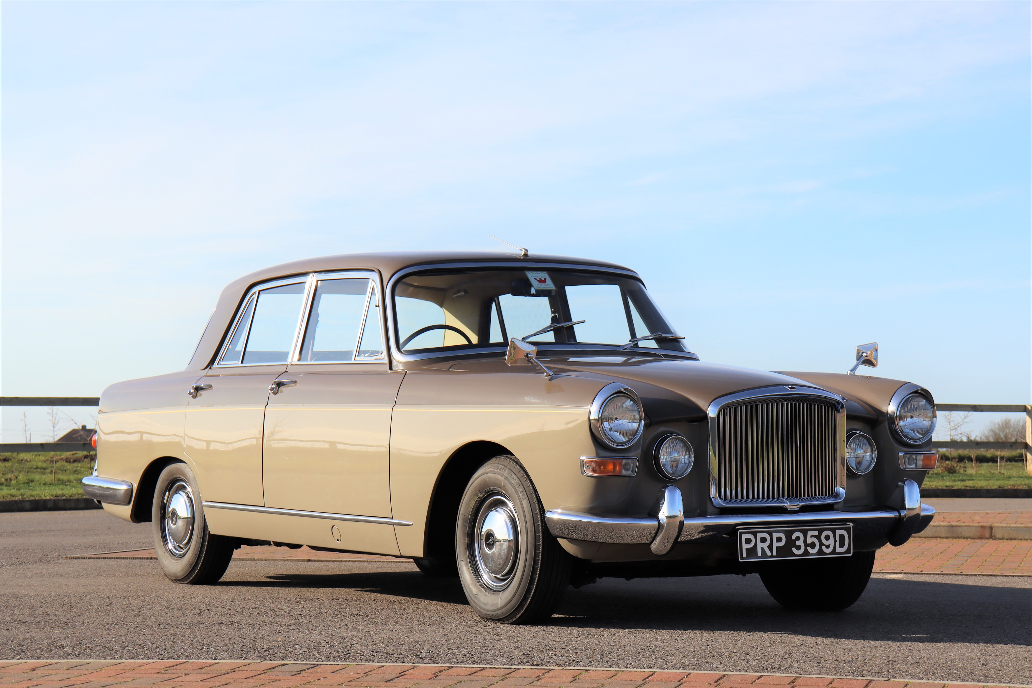 Lot 33 - 1966 Vanden Plas Princess 4-Litre R
