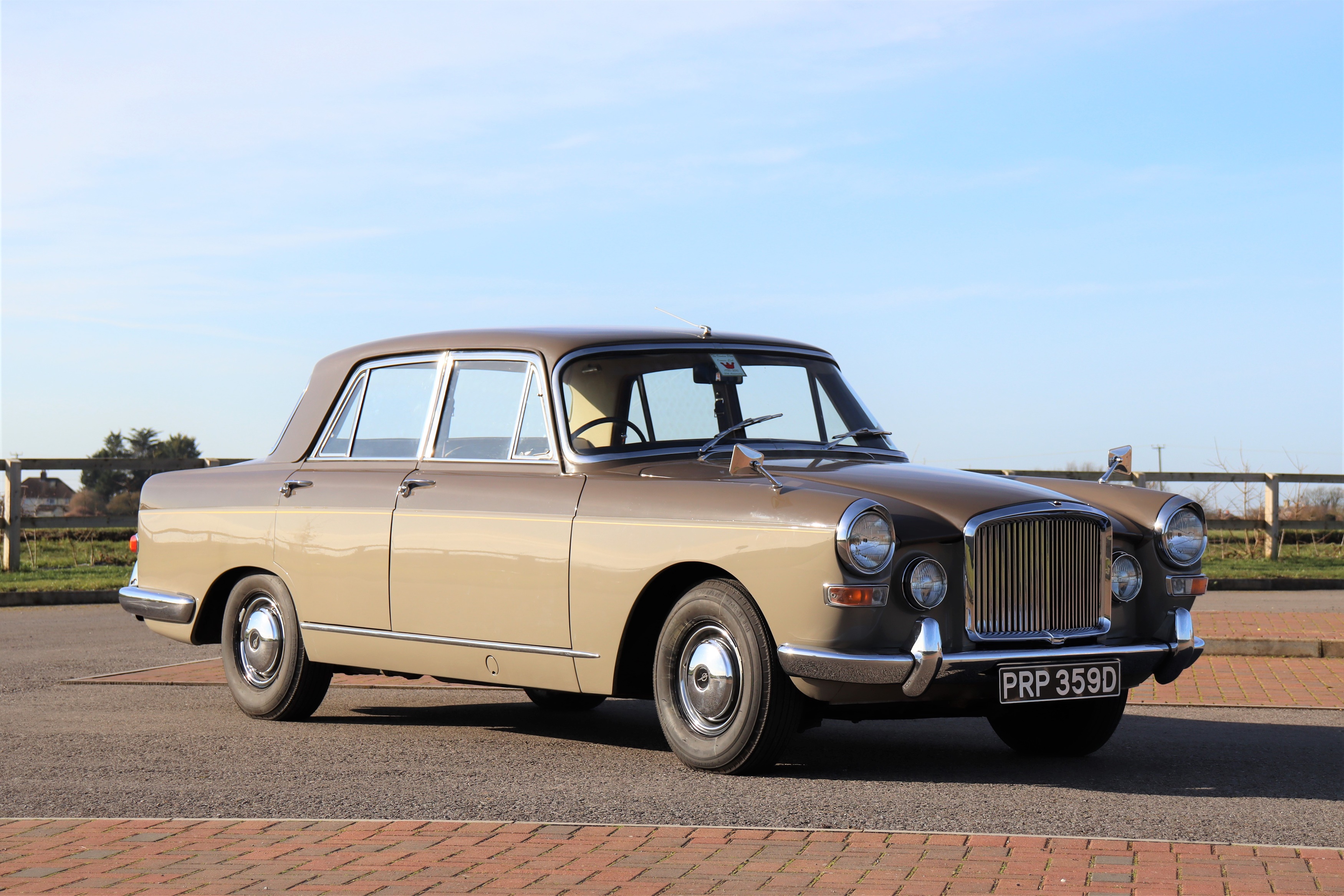 Lot 33 - 1966 Vanden Plas Princess 4-Litre R