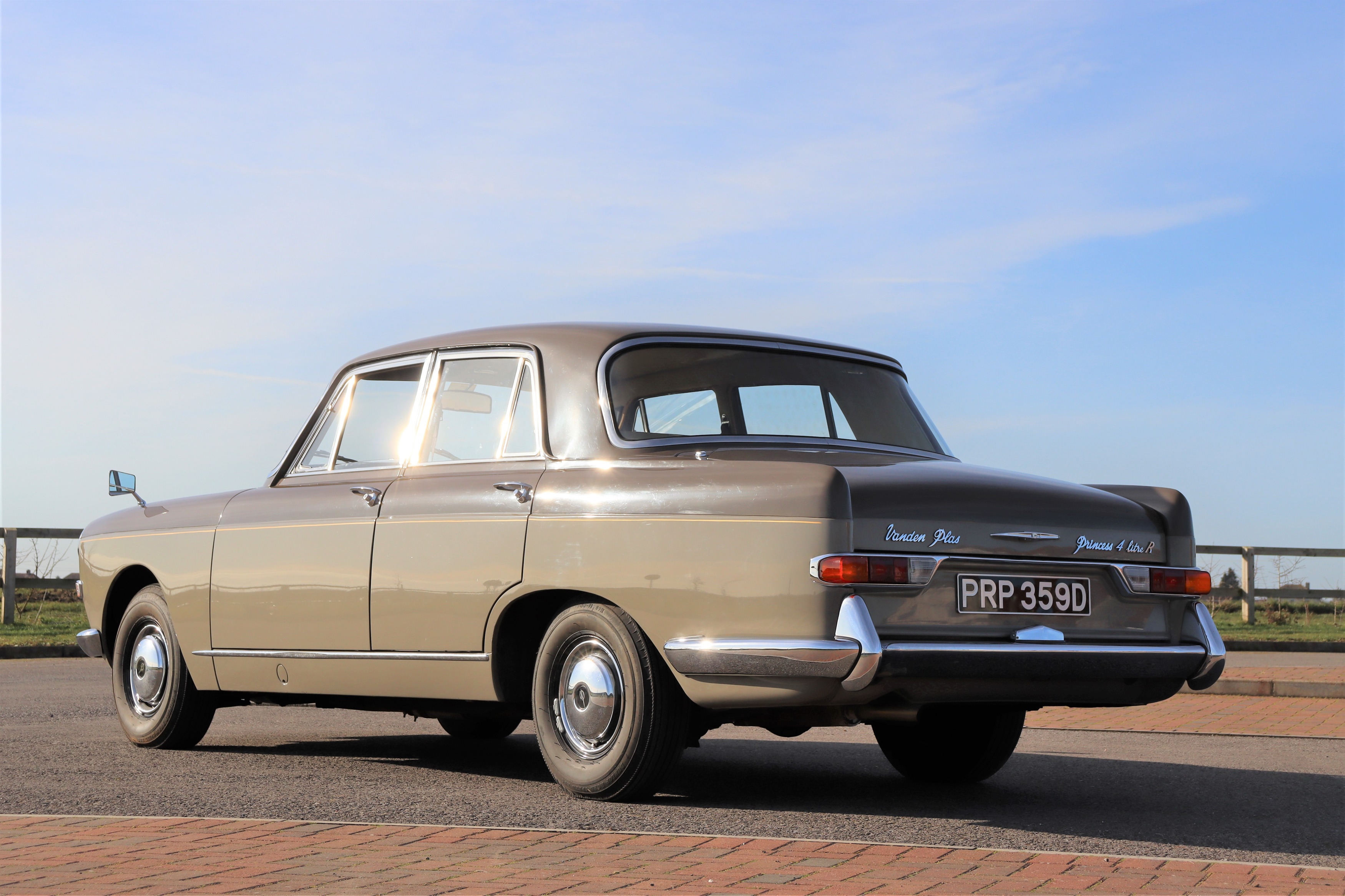 Lot 33 - 1966 Vanden Plas Princess 4-Litre R
