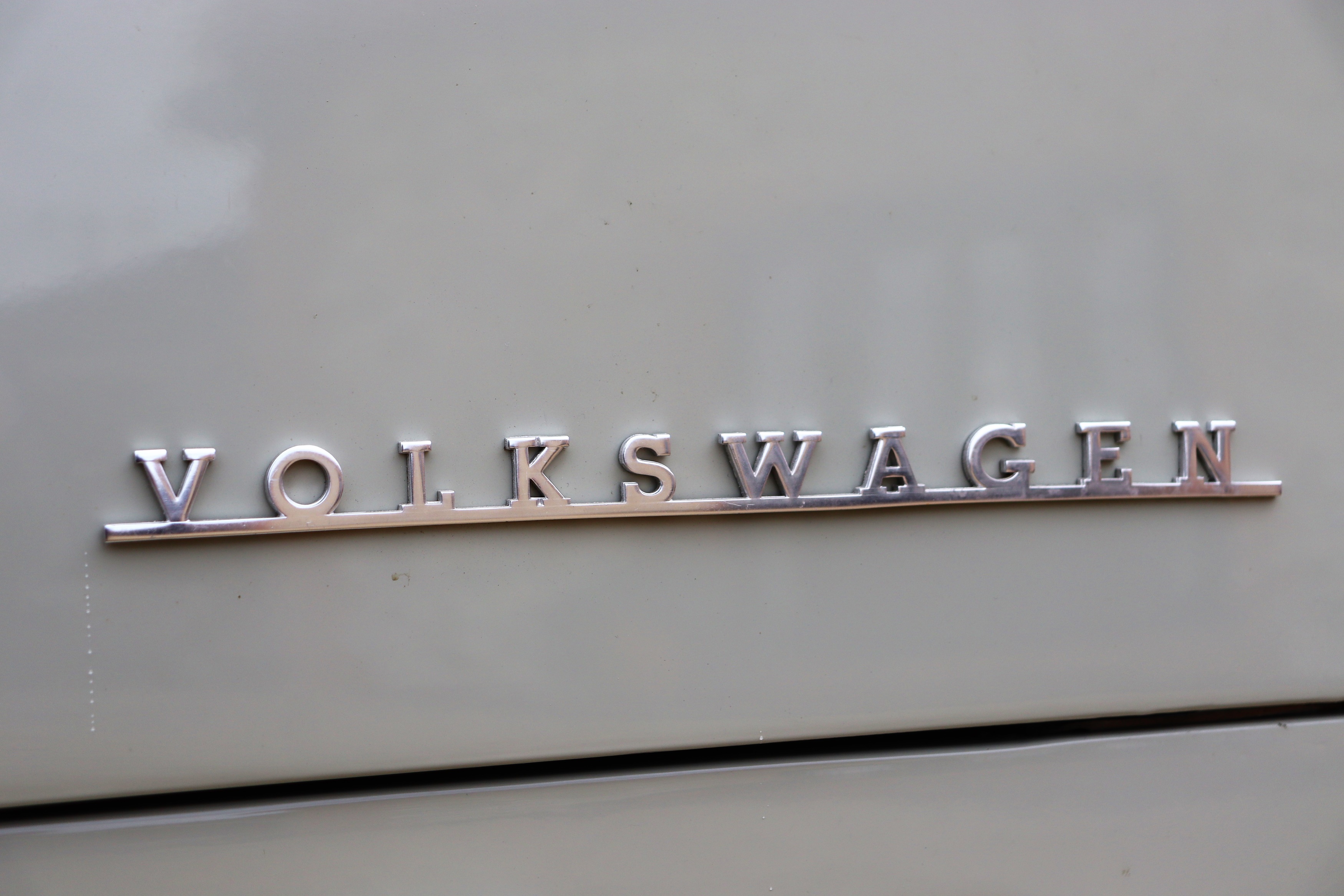 Lot 89 - 1975 Volkswagen Type 2 (T2) Camper Van