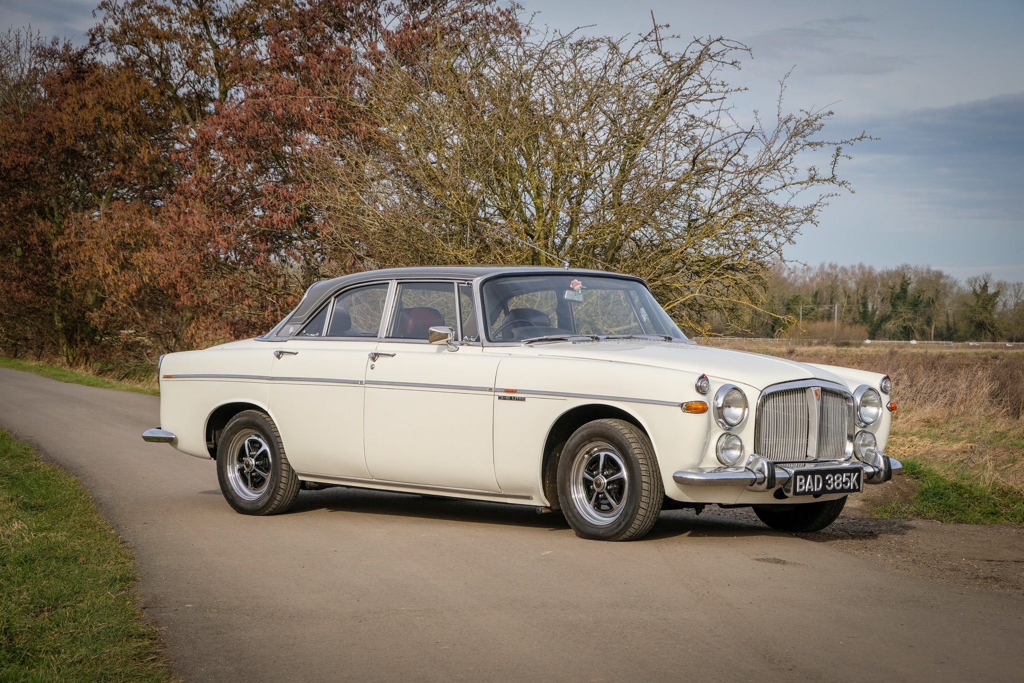 Lot 4 - 1972 Rover P5 B Coupe