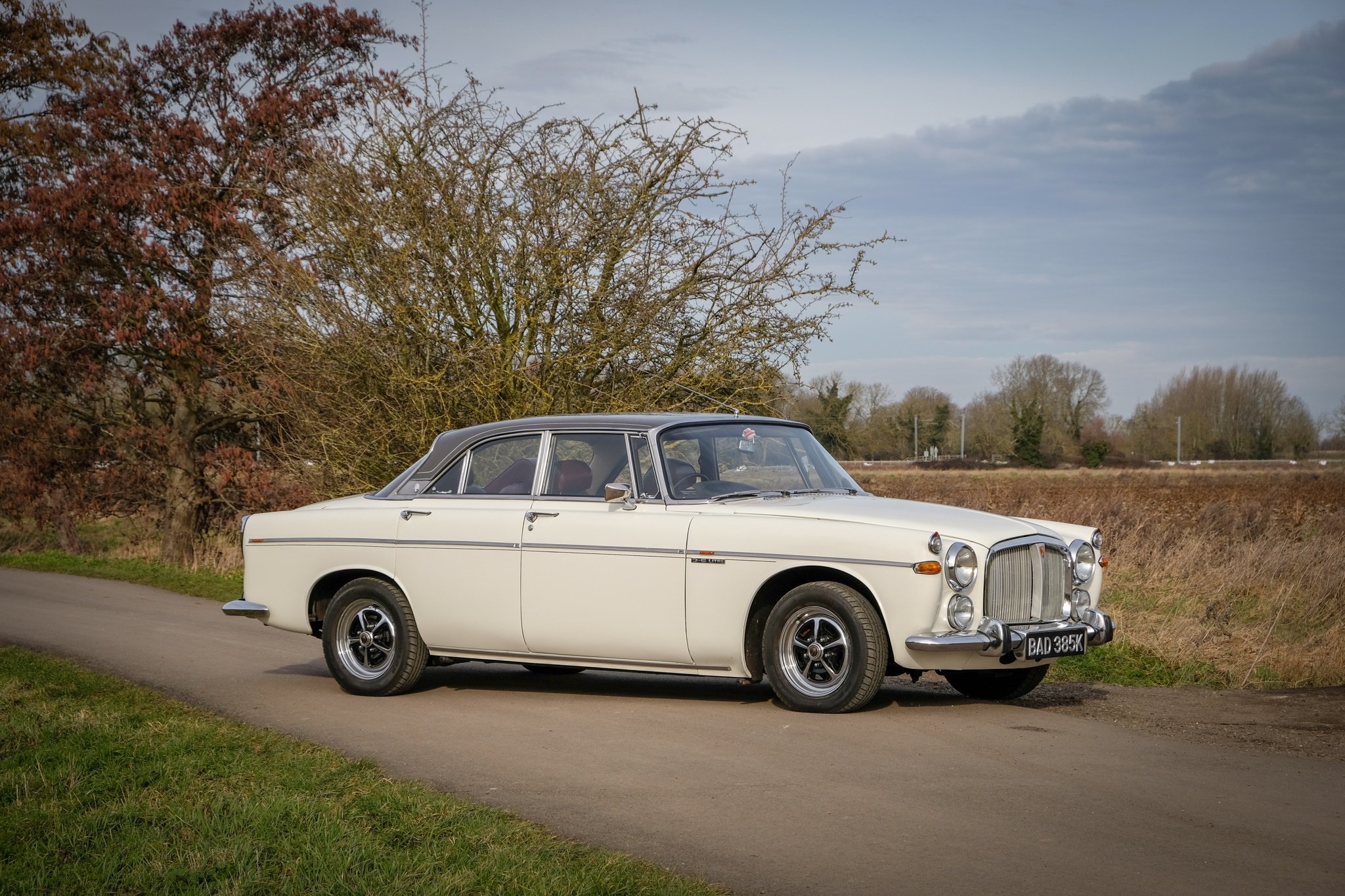Lot 4 - 1972 Rover P5 B Coupe
