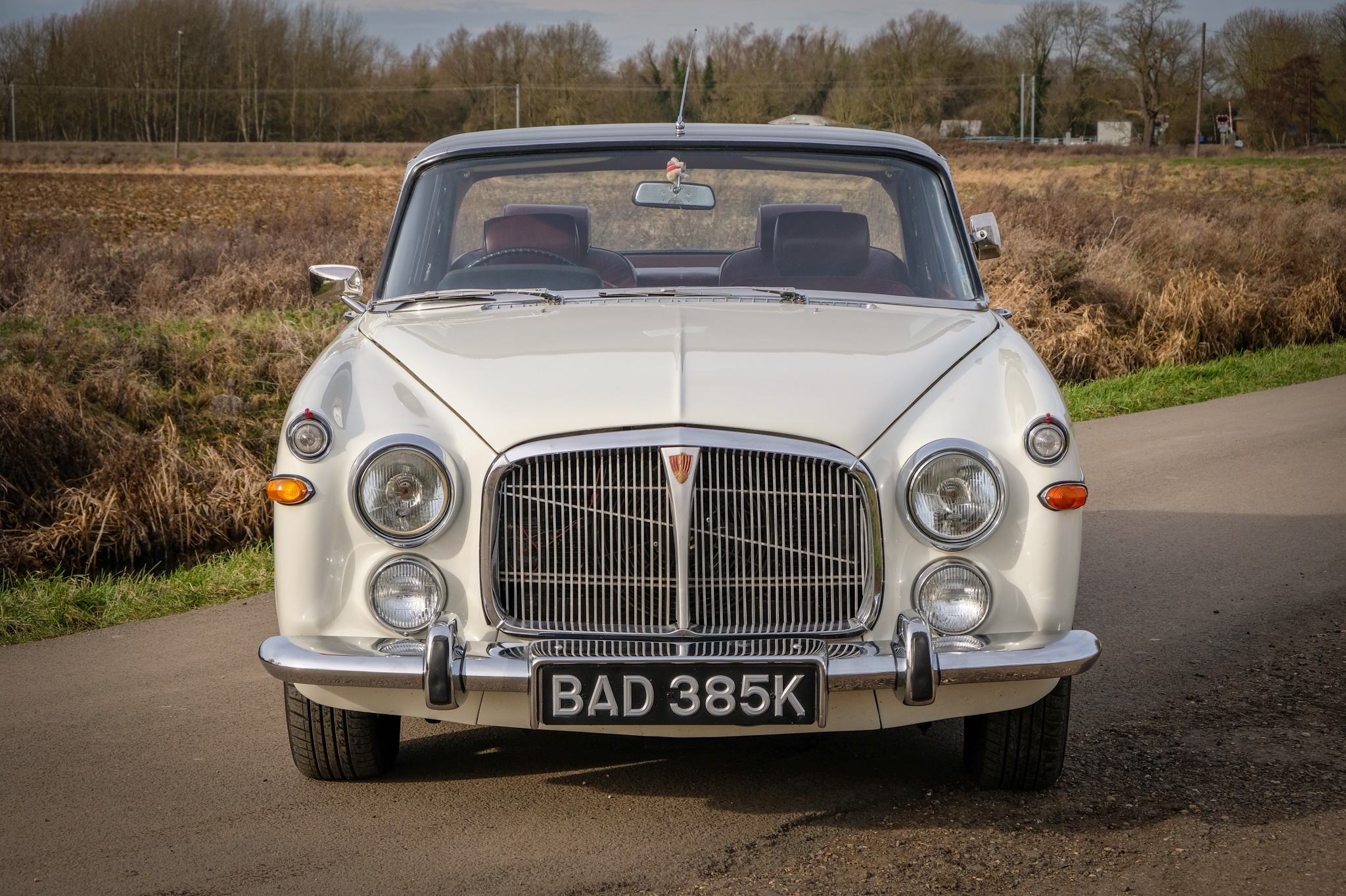 Lot 4 - 1972 Rover P5 B Coupe