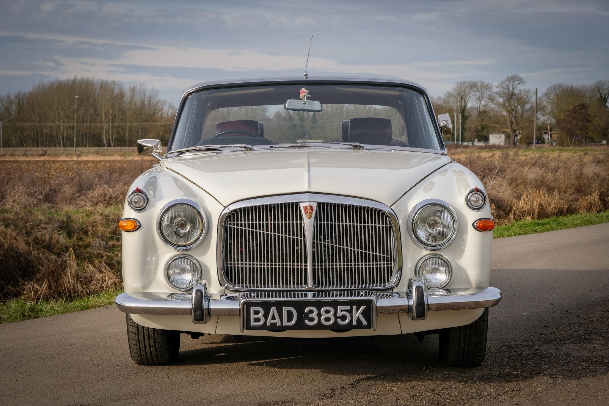 Lot 4 - 1972 Rover P5 B Coupe
