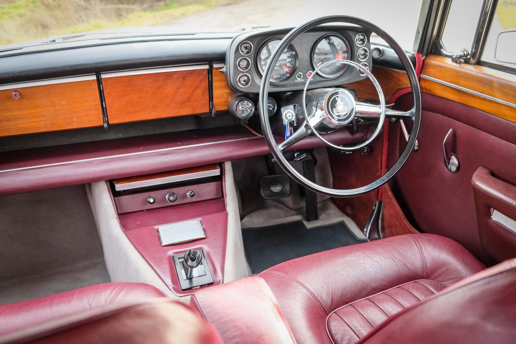 Lot 4 - 1972 Rover P5 B Coupe