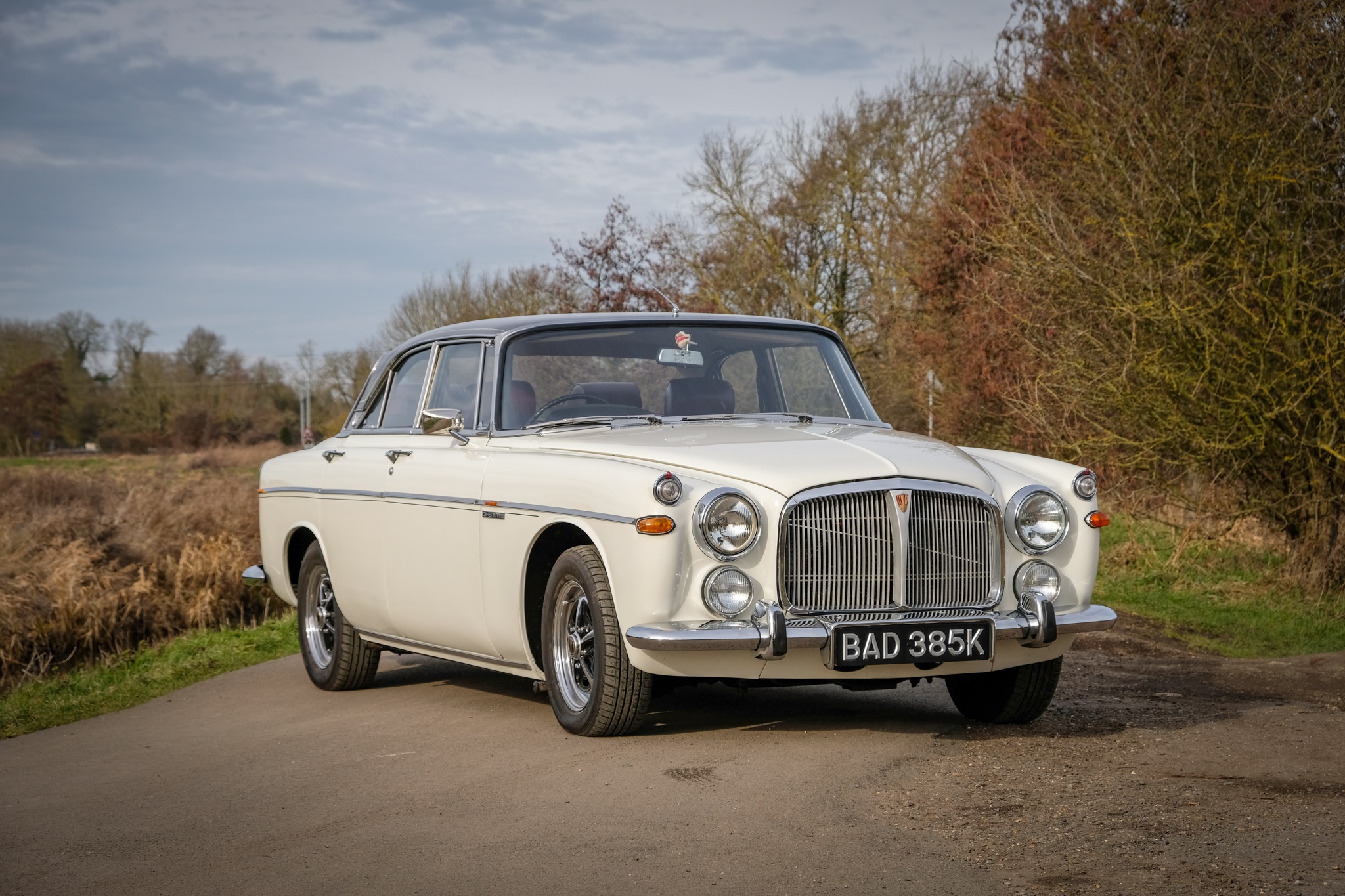 Lot 4 - 1972 Rover P5 B Coupe