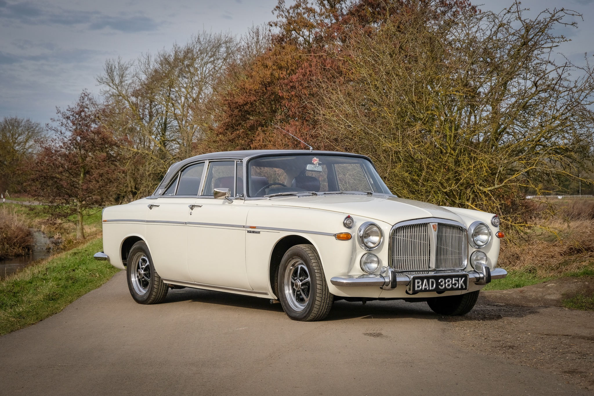 Lot 4 - 1972 Rover P5 B Coupe