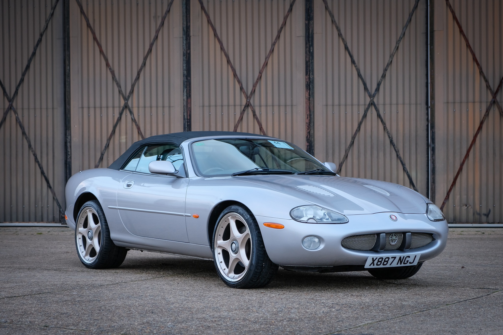 Lot 44 - 2001 Jaguar XKR Convertible