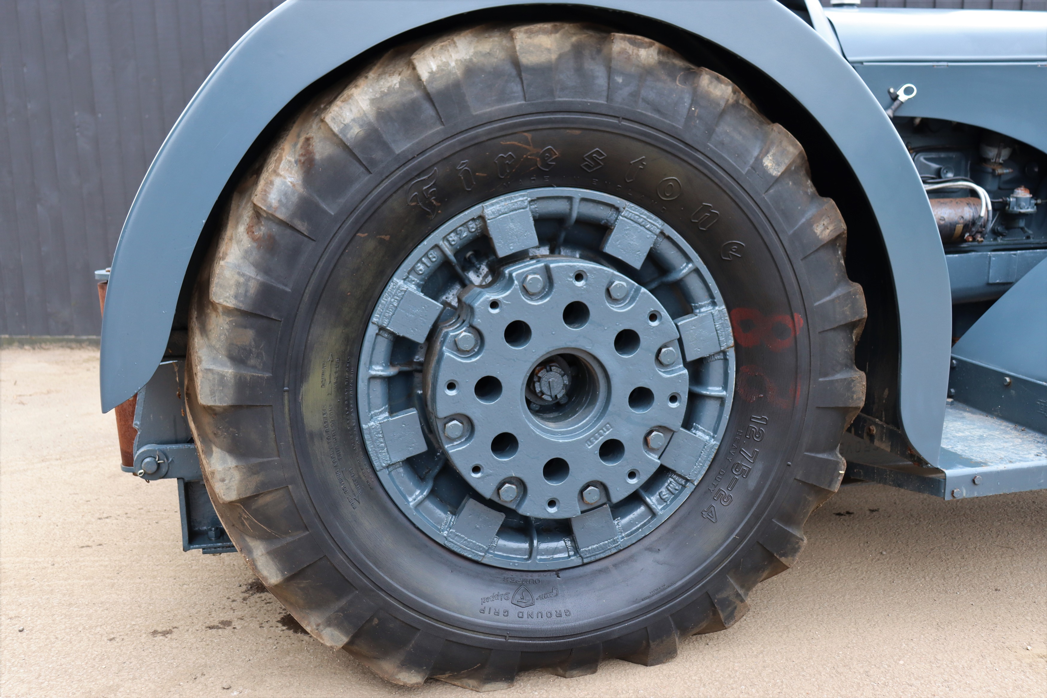 Lot 93 - 1941 David Brown VIG1/100 Tug