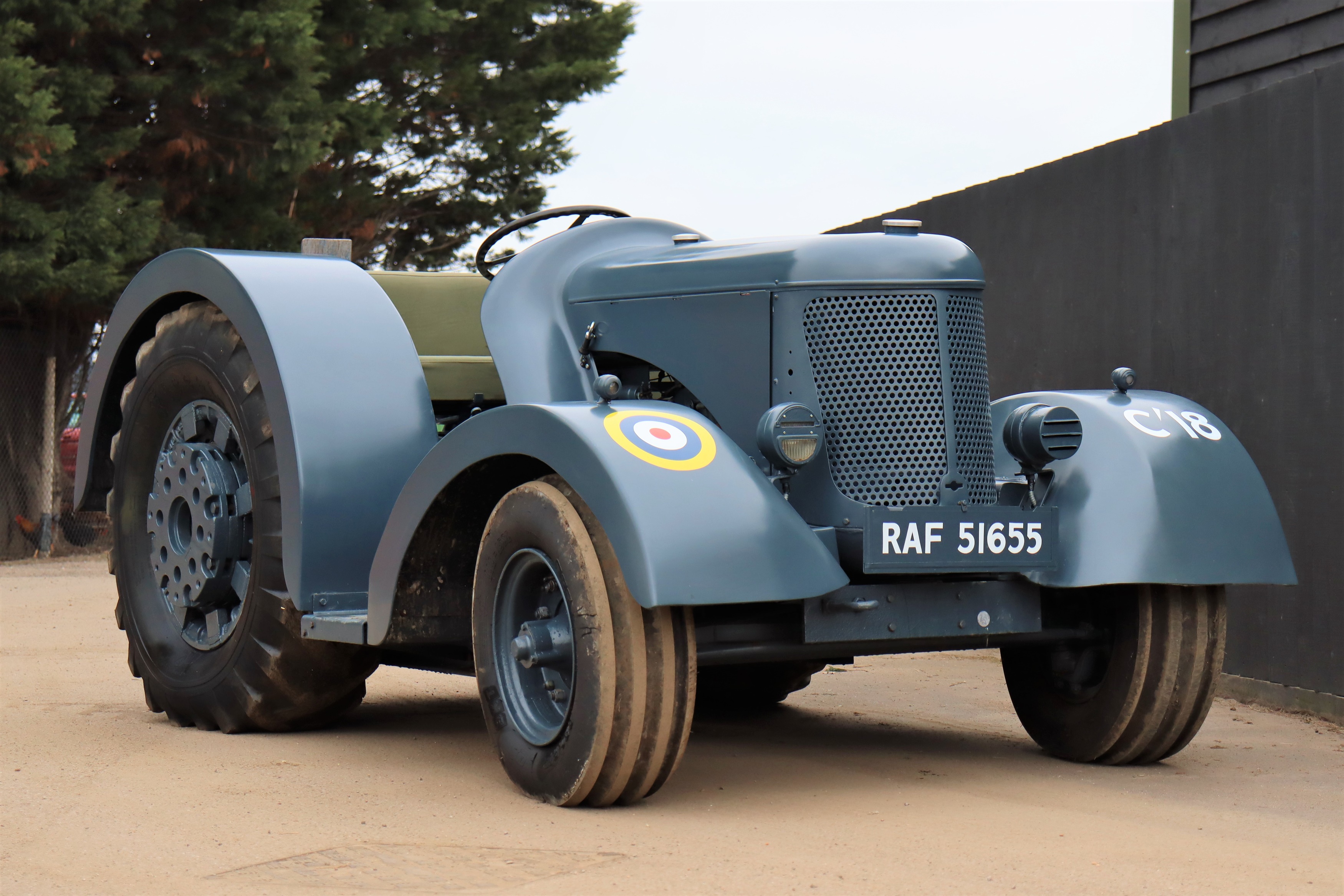 Lot 93 - 1941 David Brown VIG1/100 Tug