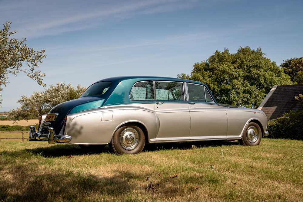 Lot 13 - 1975 Rolls-Royce Phantom VI