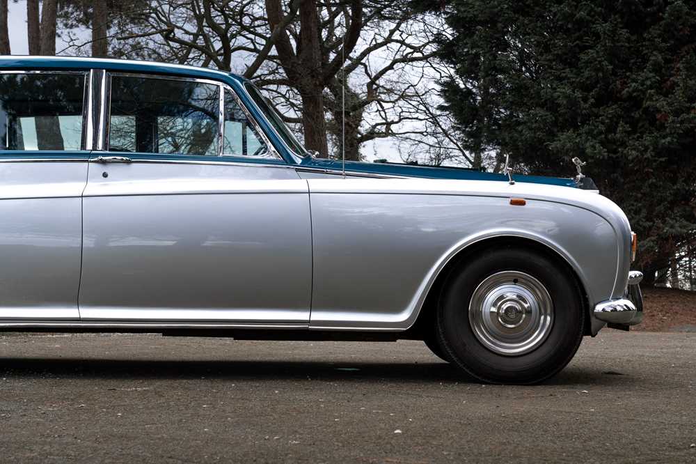 Lot 13 - 1975 Rolls-Royce Phantom VI