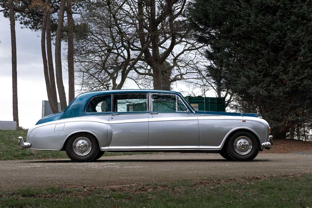 Lot 13 - 1975 Rolls-Royce Phantom VI