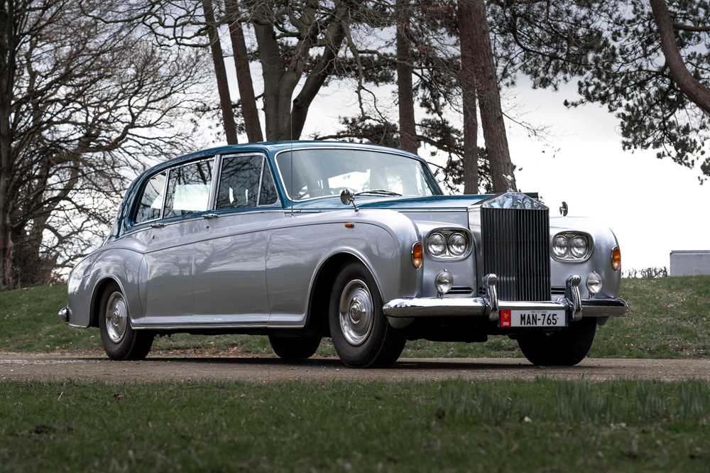 Lot 13 - 1975 Rolls-Royce Phantom VI