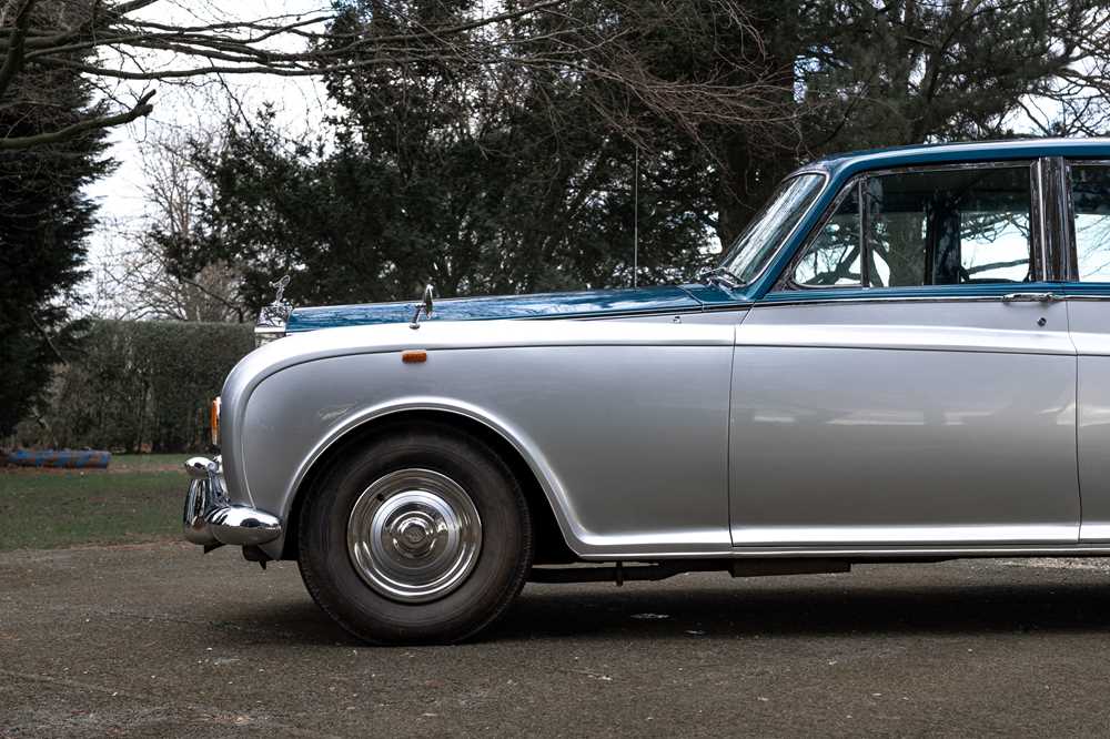 Lot 13 - 1975 Rolls-Royce Phantom VI