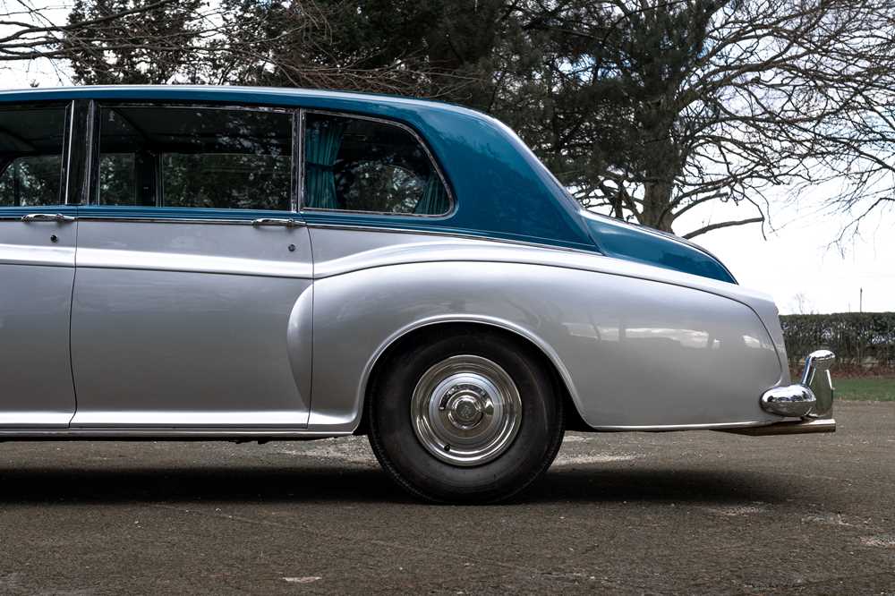 Lot 13 - 1975 Rolls-Royce Phantom VI