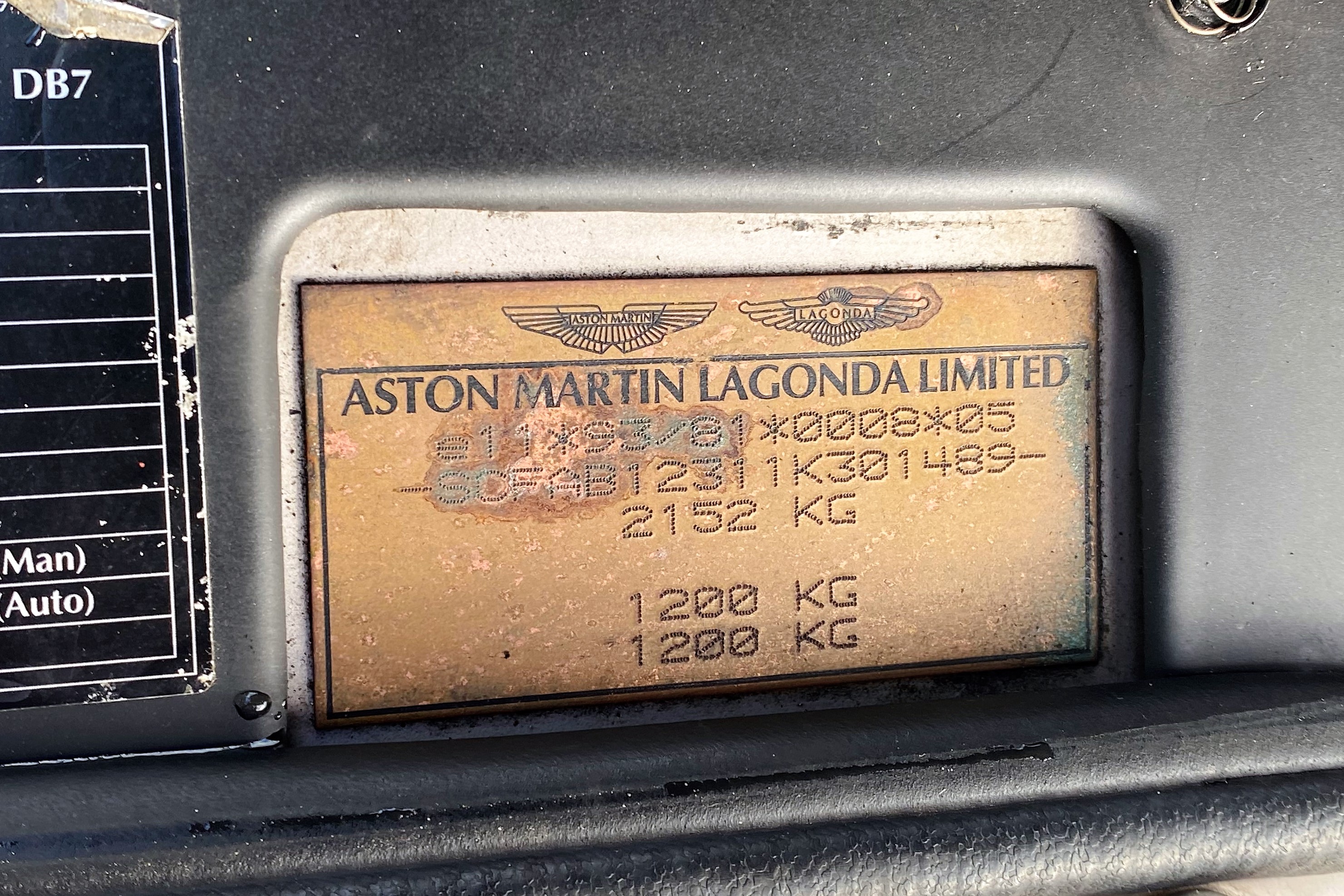 Lot 67 - 2001 Aston Martin DB7 Vantage