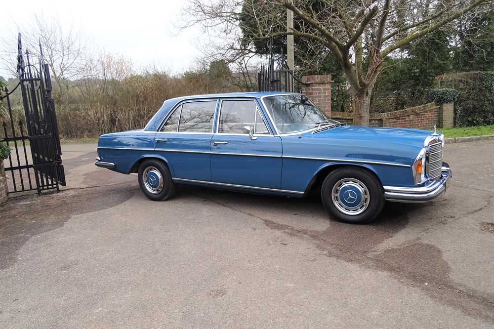 Lot 111 - 1972 Mercedes-Benz 280SE