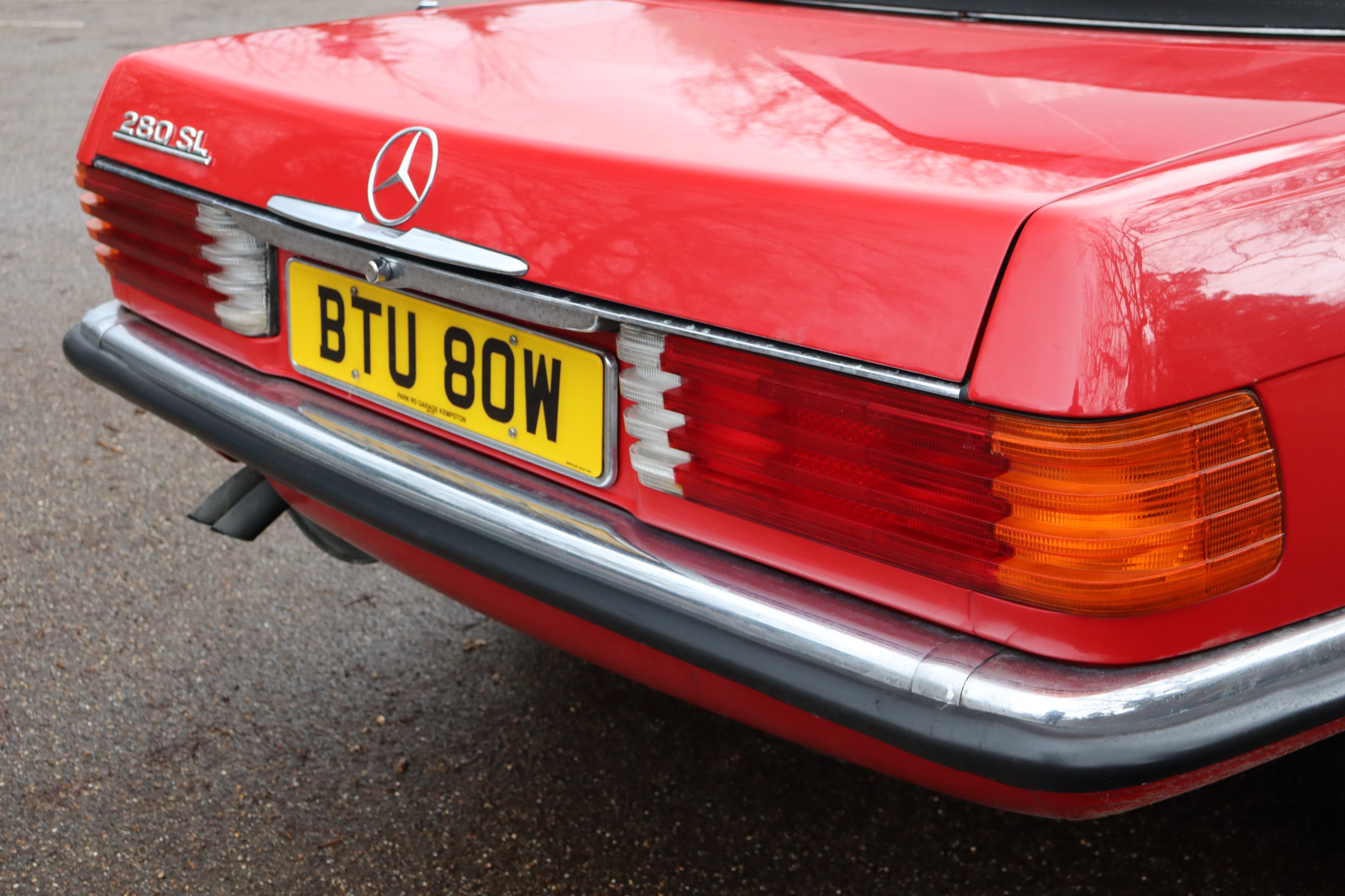 Lot 9 - 1981 Mercedes-Benz 280 SL